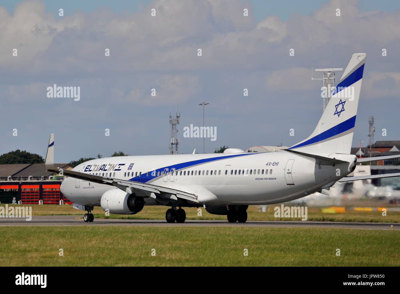 ELAL Boeing 737-900ER 4X-EHI landing at London Luton Airport, UK Stock ...