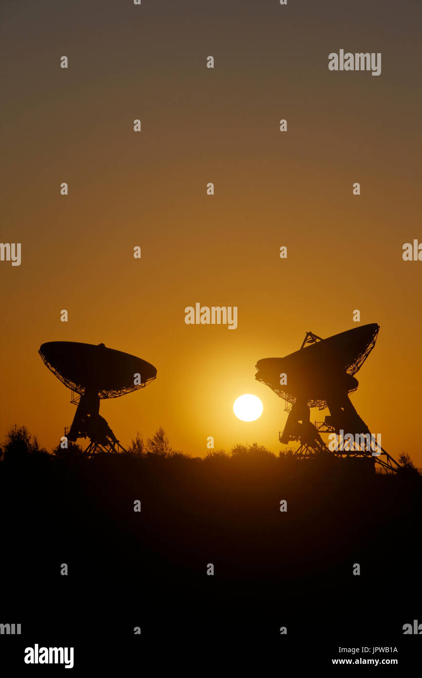 The Arcminute Microkelvin Imager (AMI). A cosmic microwave background ...
