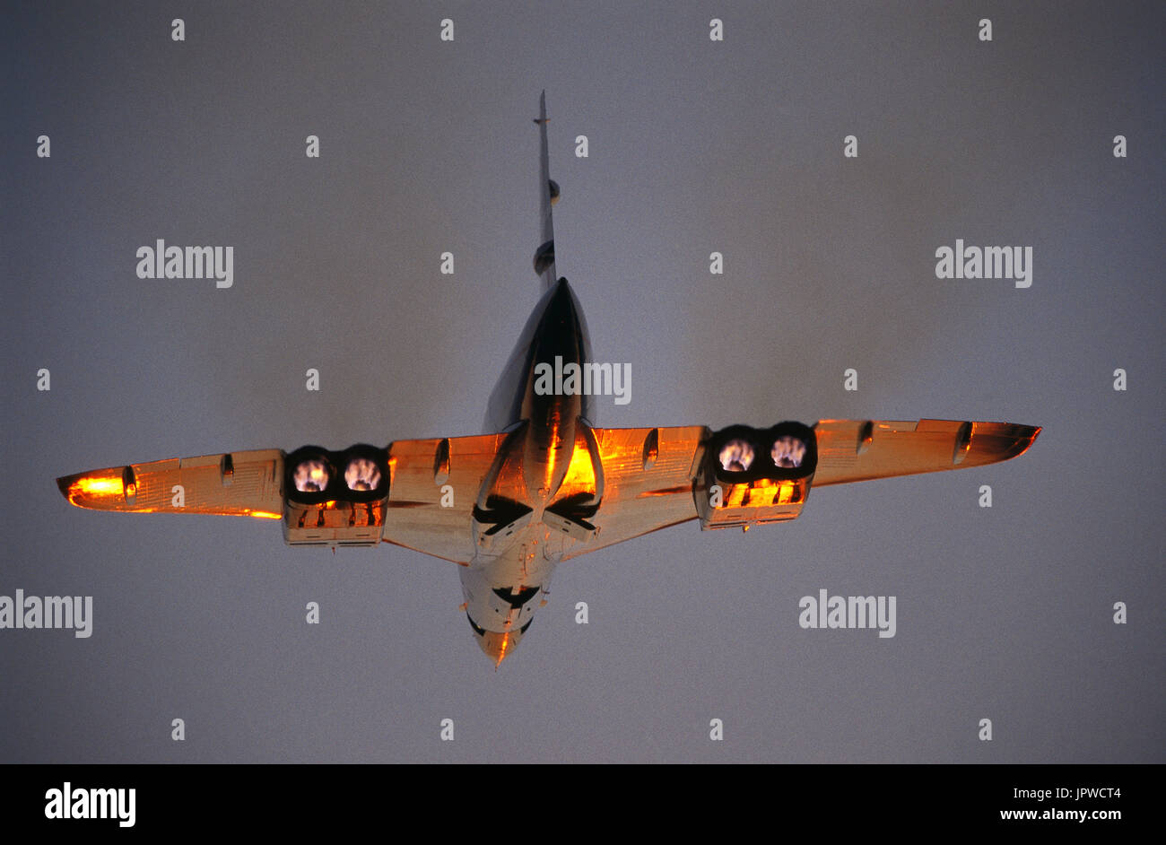 British Airways Aerospatiale BAC Concorde taking-off with afterburners ...