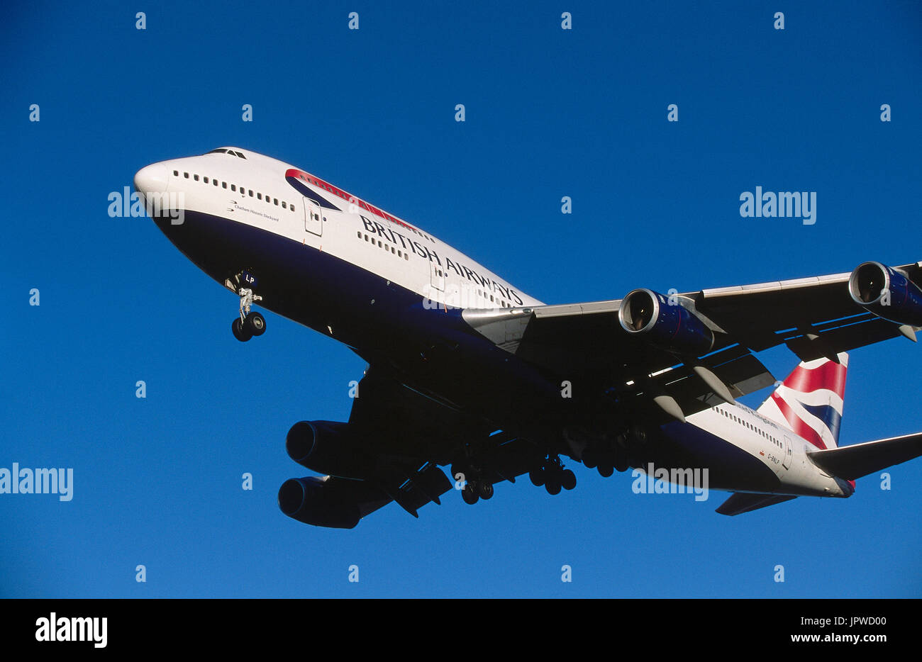 British Airways Boeing 747-400 with Chatham Union Flag special-livery ...