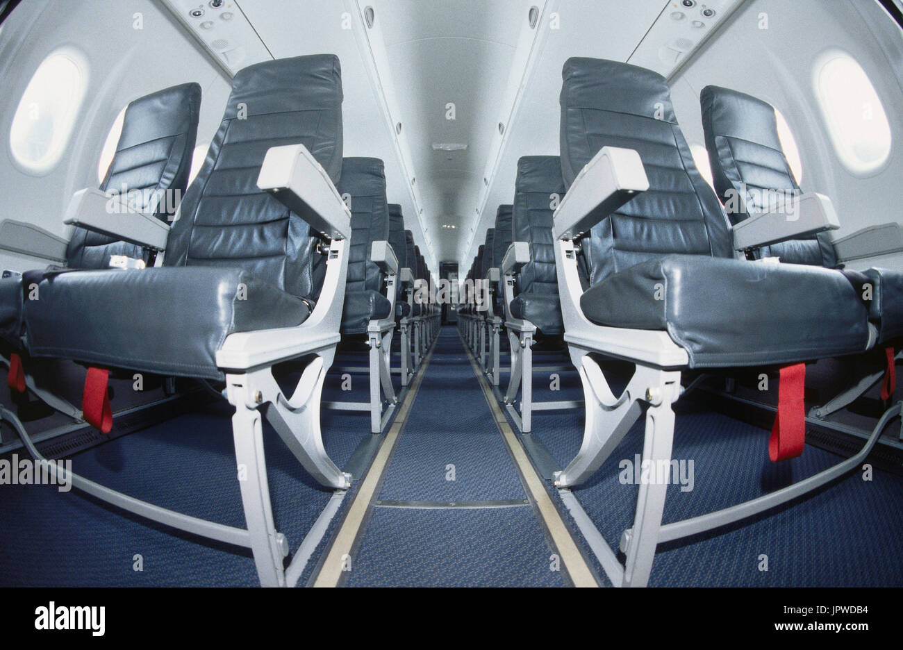 De havilland canada dhc 8 400q hi-res stock photography and images - Alamy