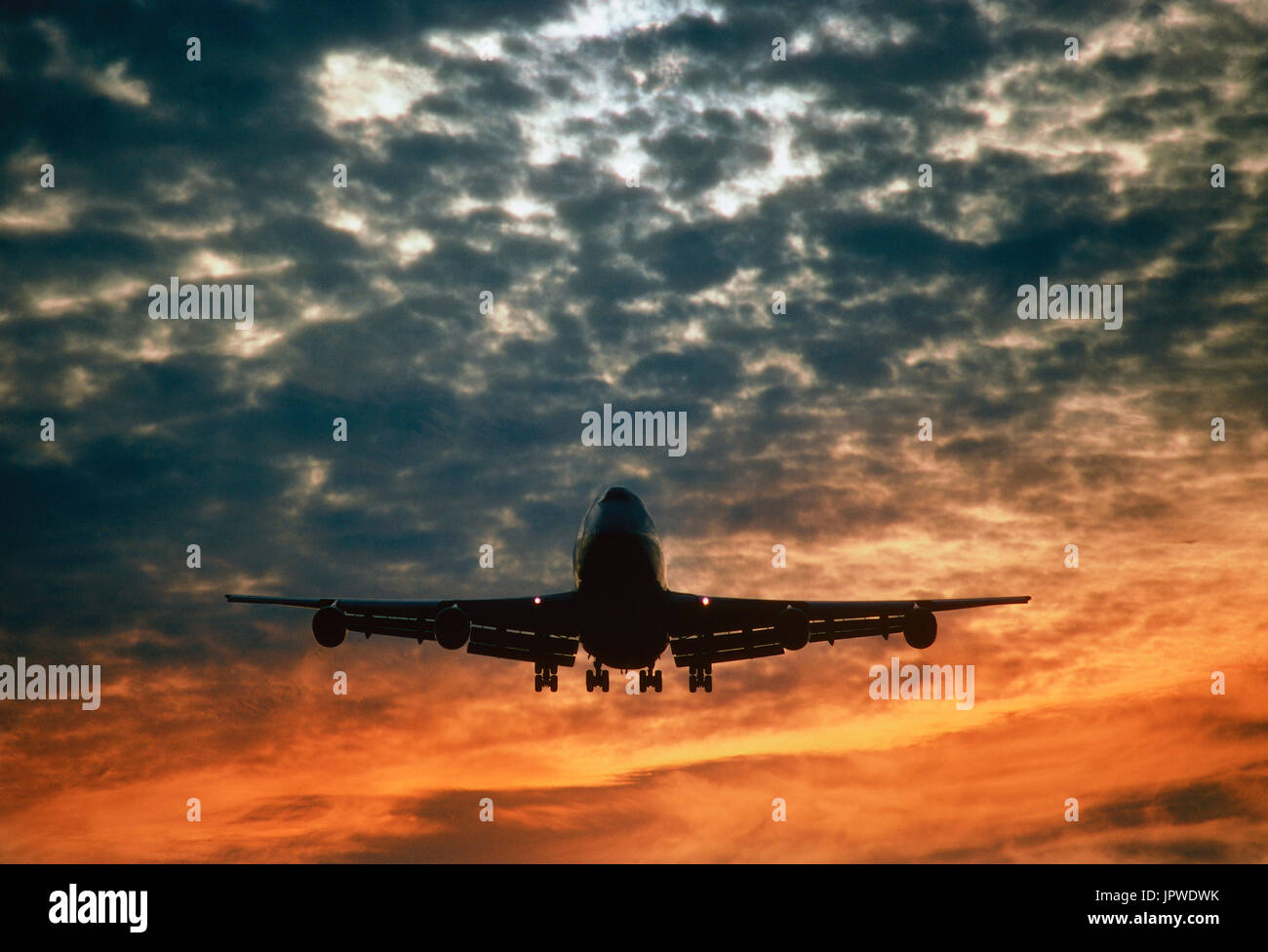 Boeing 747 on final-approach with flaps deployed Stock Photo - Alamy
