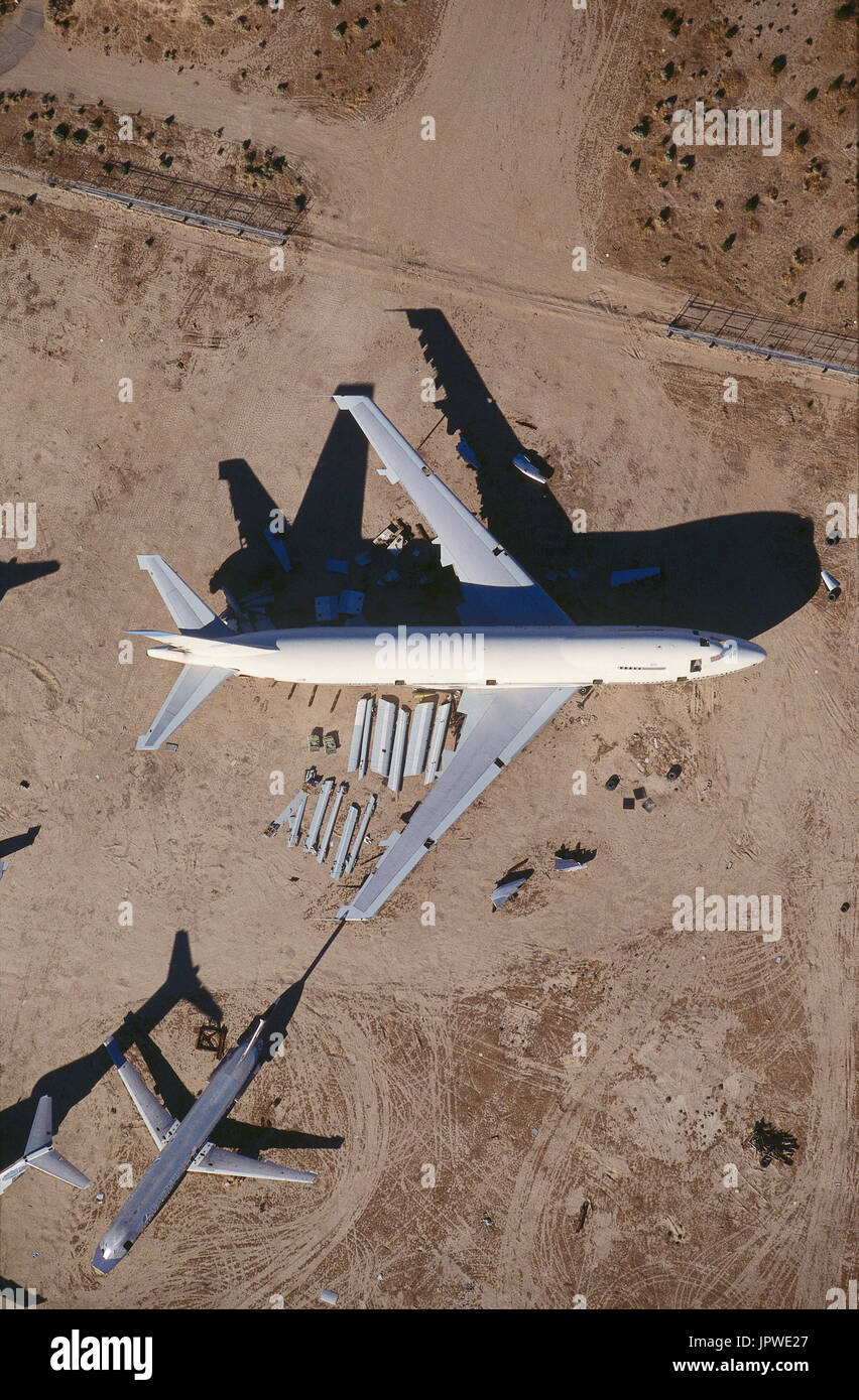 Parked widebody aircraft hi-res stock photography and images - Alamy