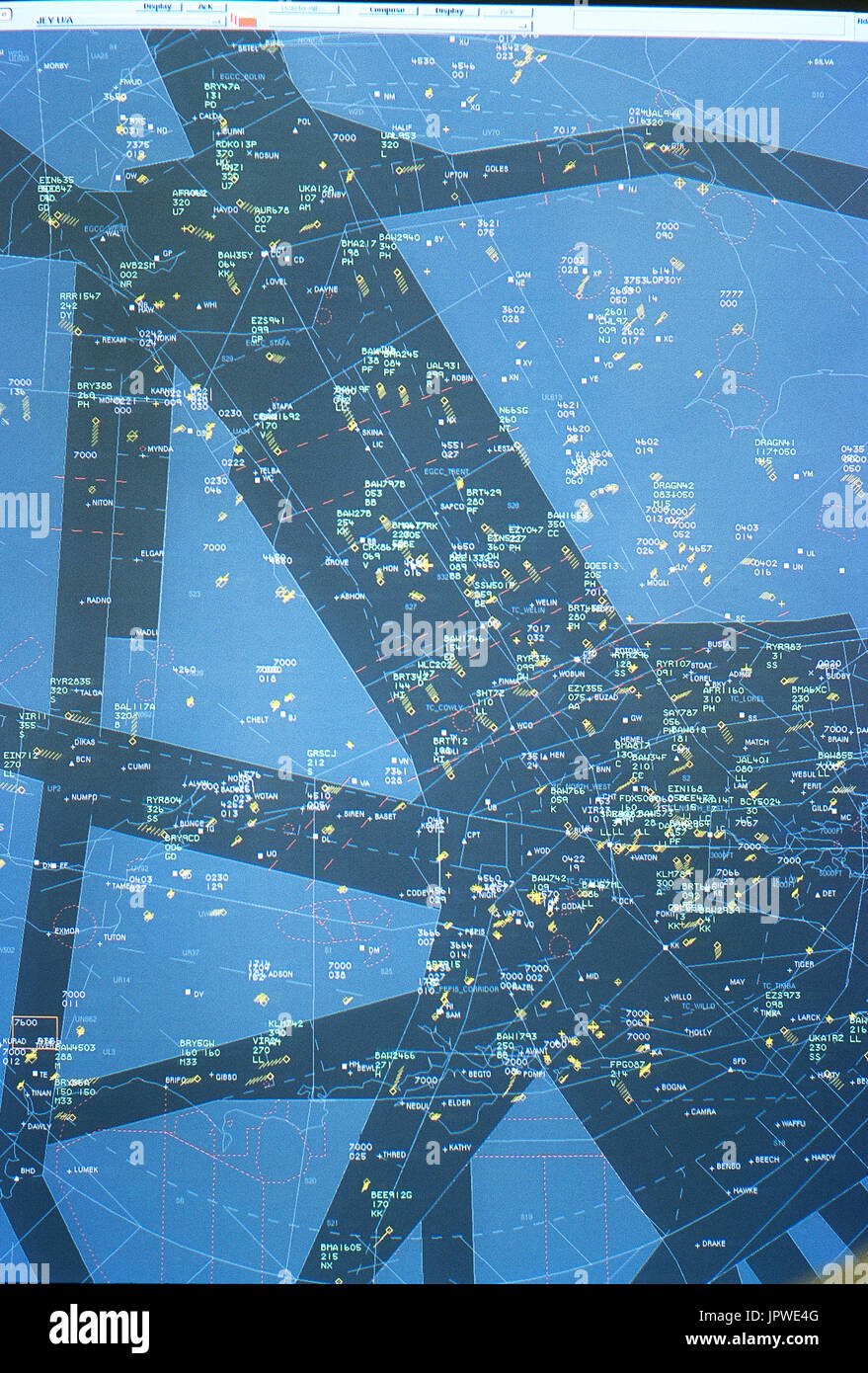 radar screen showing aircraft in UK airways and airspace with London in ...