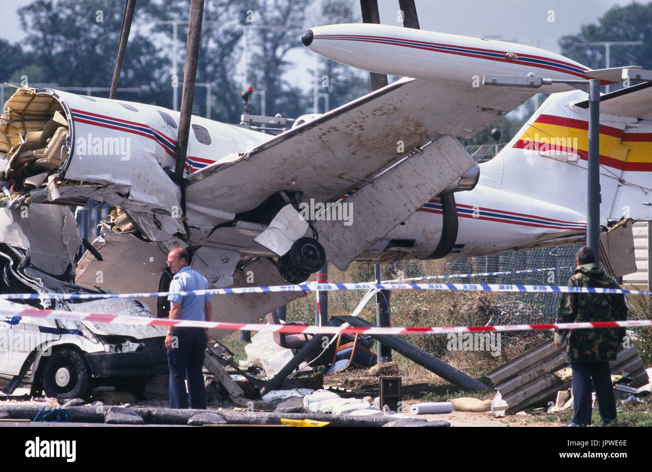 Lifting hazards hi-res stock photography and images - Alamy
