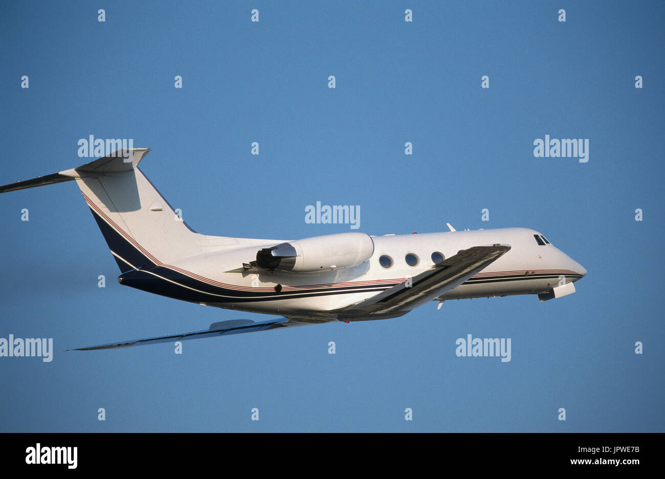 Gulfstream ii black hi-res stock photography and images - Alamy
