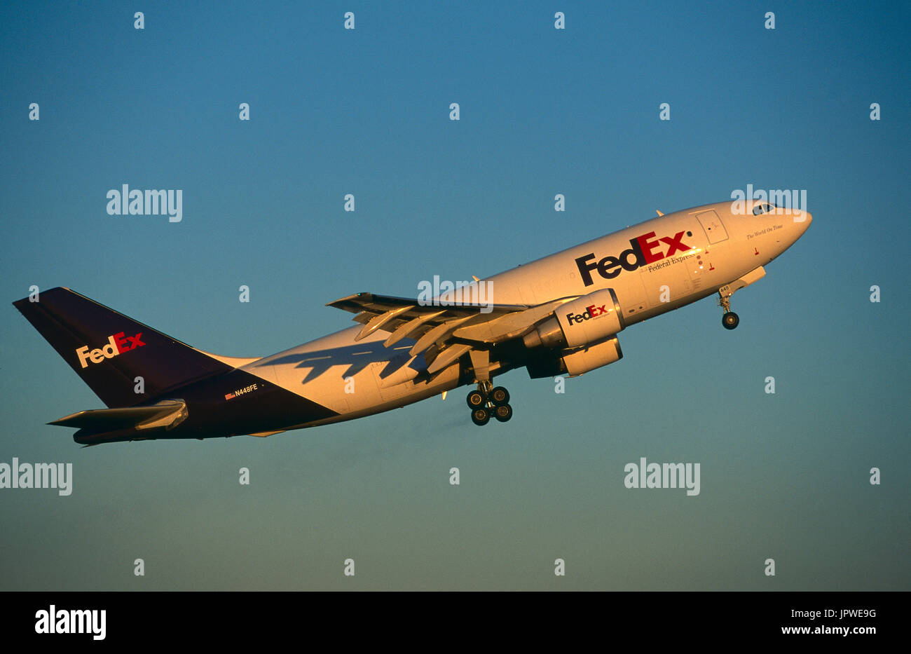 Fedex airbus a310 air cargo hi-res stock photography and images - Alamy