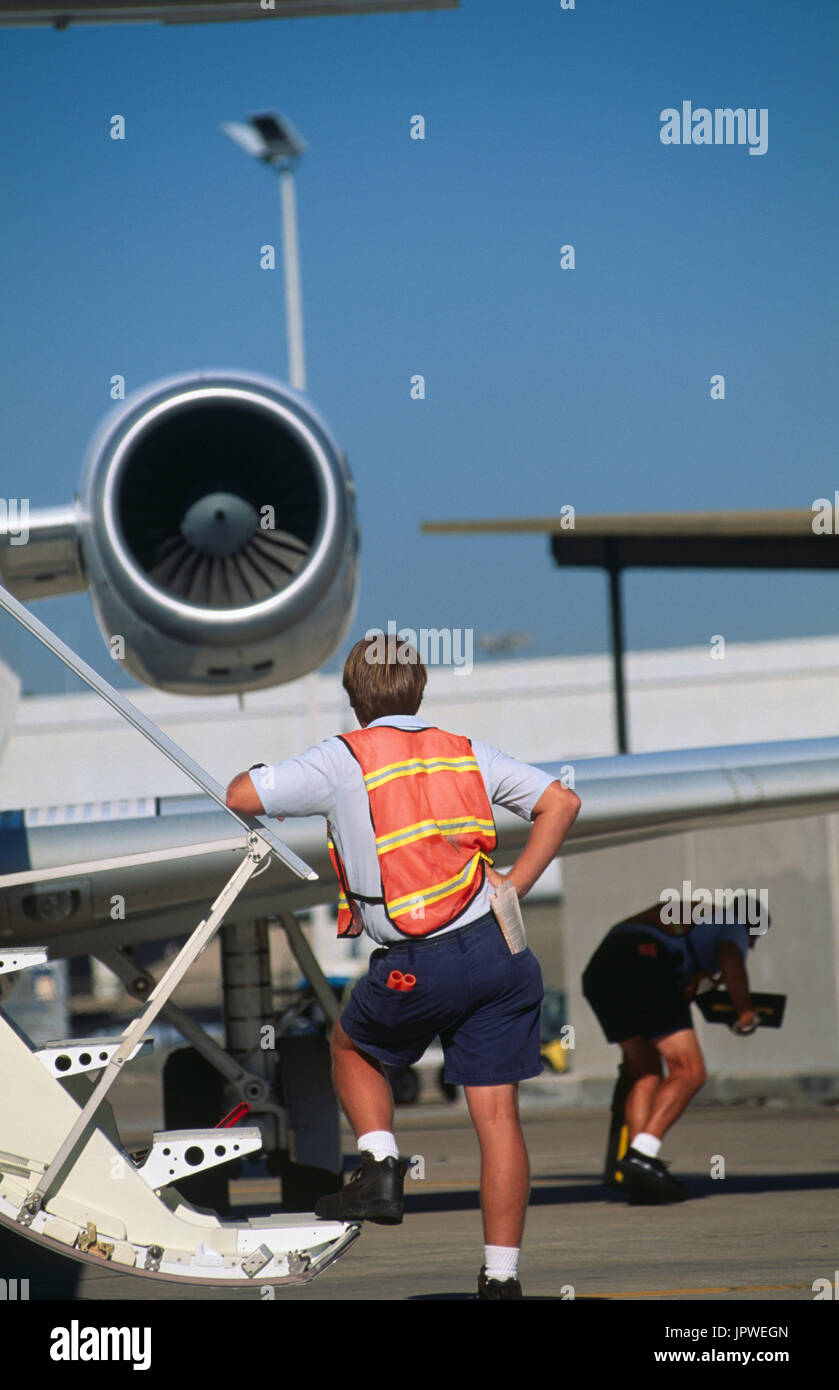 Embraer crew hi-res stock photography and images - Alamy