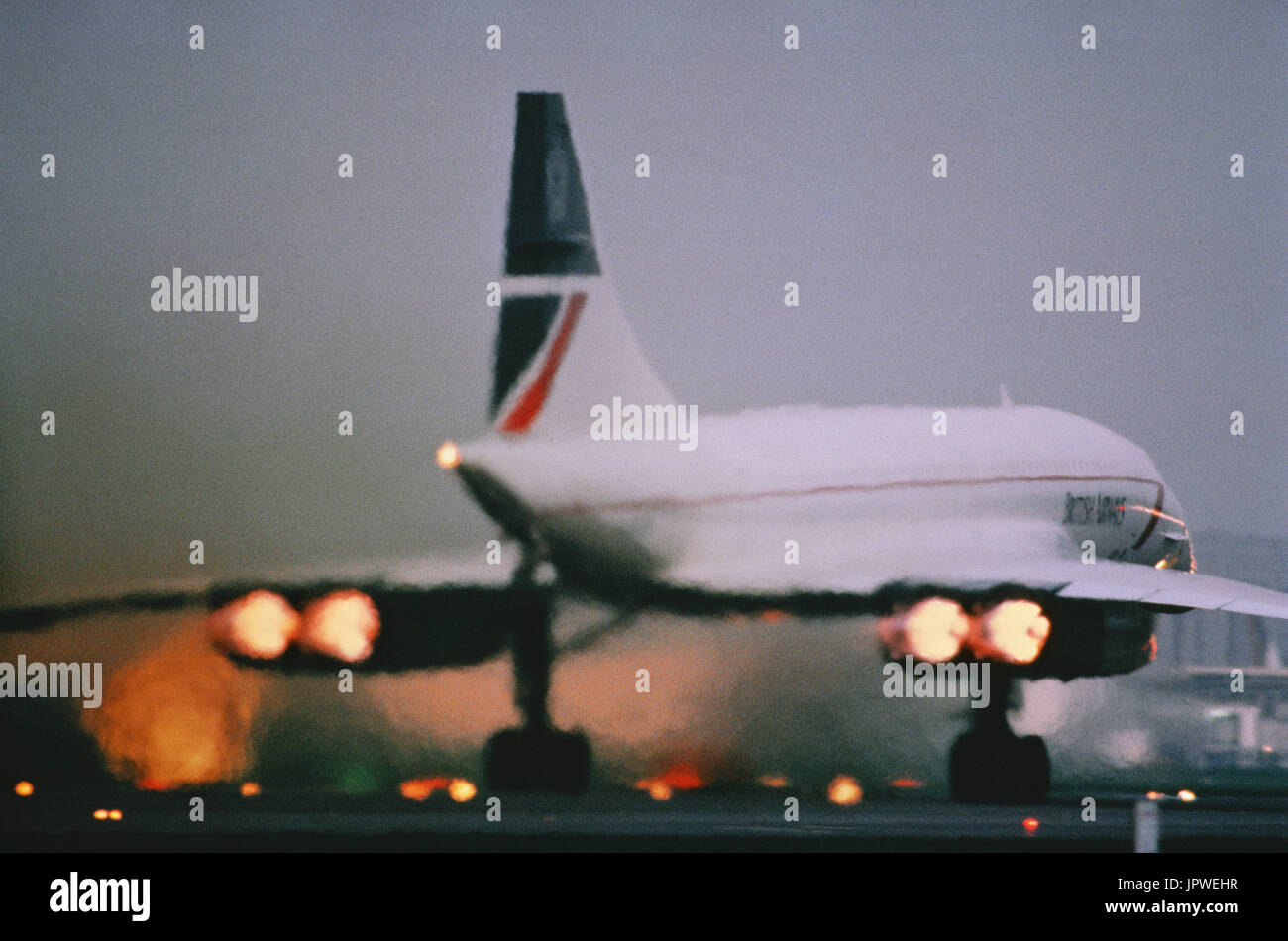 British Airways Aerospatiale BAC Concorde taking-off with afterburners ...