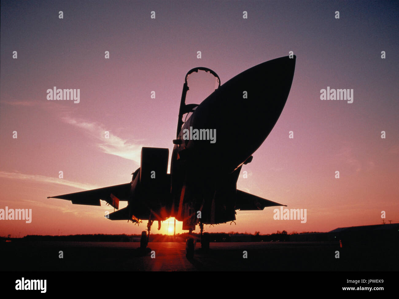 F 15 at sunset hi-res stock photography and images - Alamy