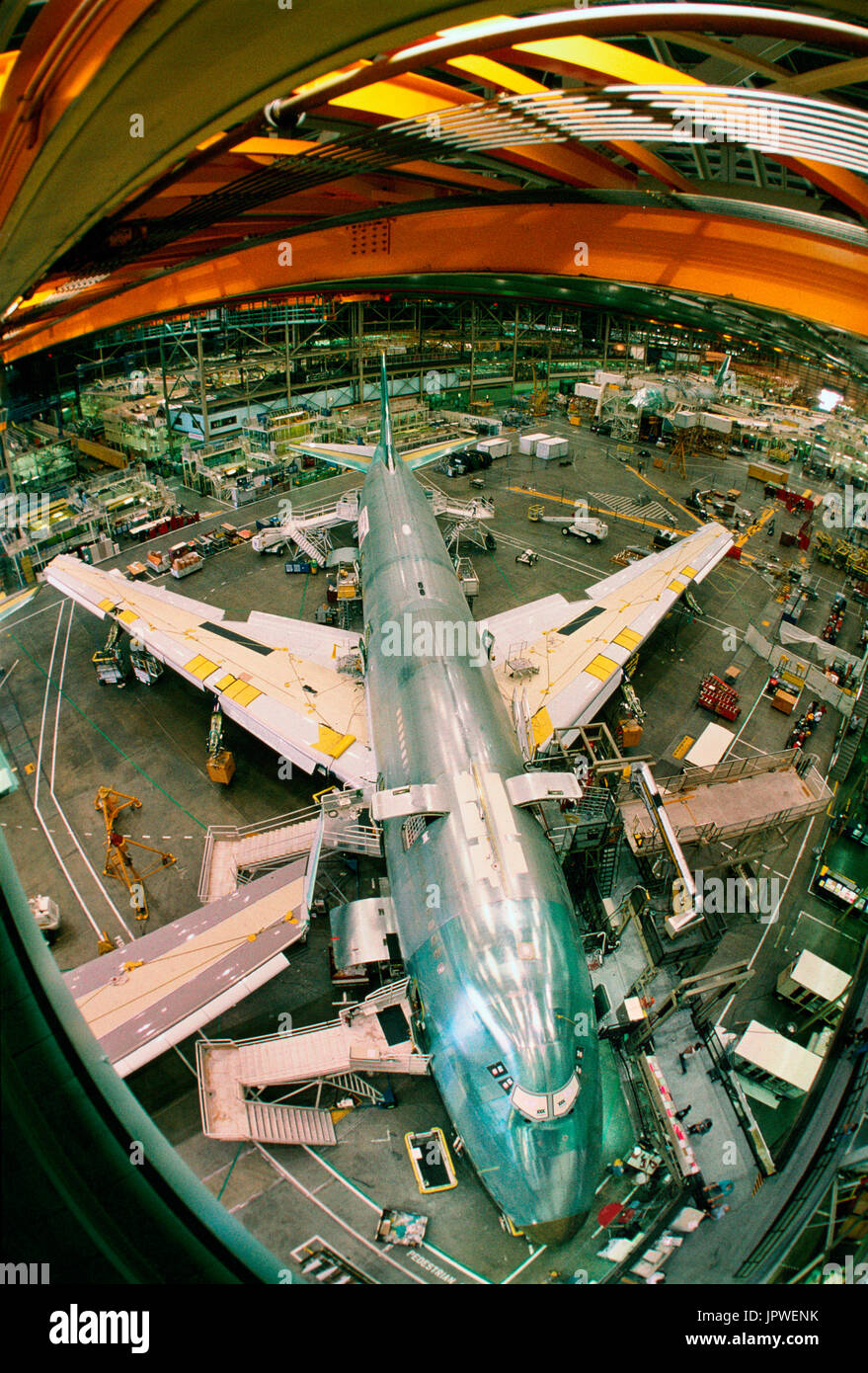 747 airplane under construction boeing hi-res stock photography and ...