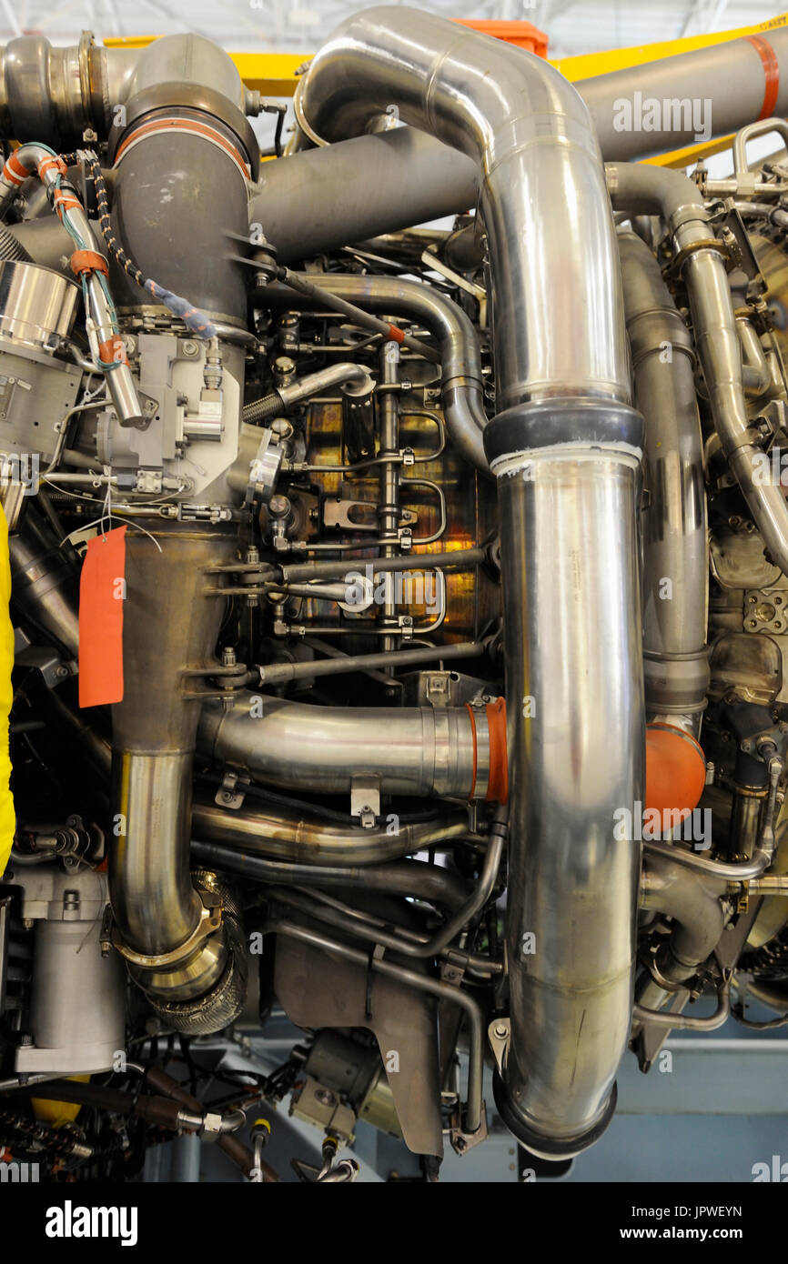 Engine Alliance GP7270 jet-engine pipes and tubes at the Paris Airshow ...