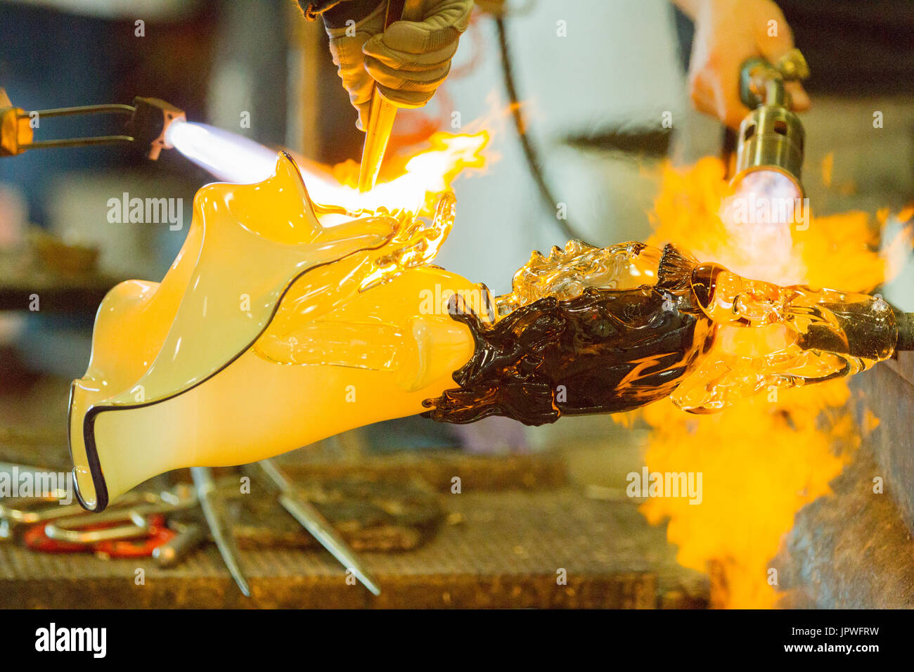Glass making process hi-res stock photography and images - Alamy