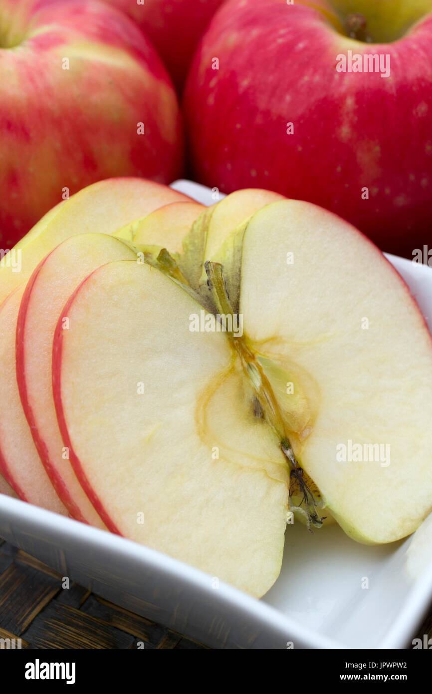 Apple 'Cripps Pink'. Nom commercial : Pomme Pink Lady Stock Photo - Alamy