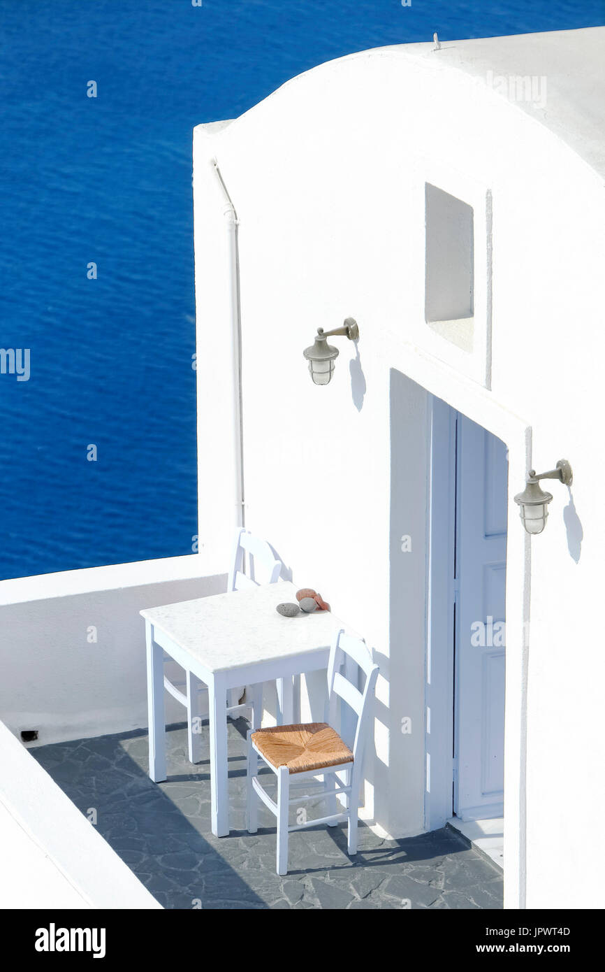 House with typical Cycladic architecture on the island of Santorini ...