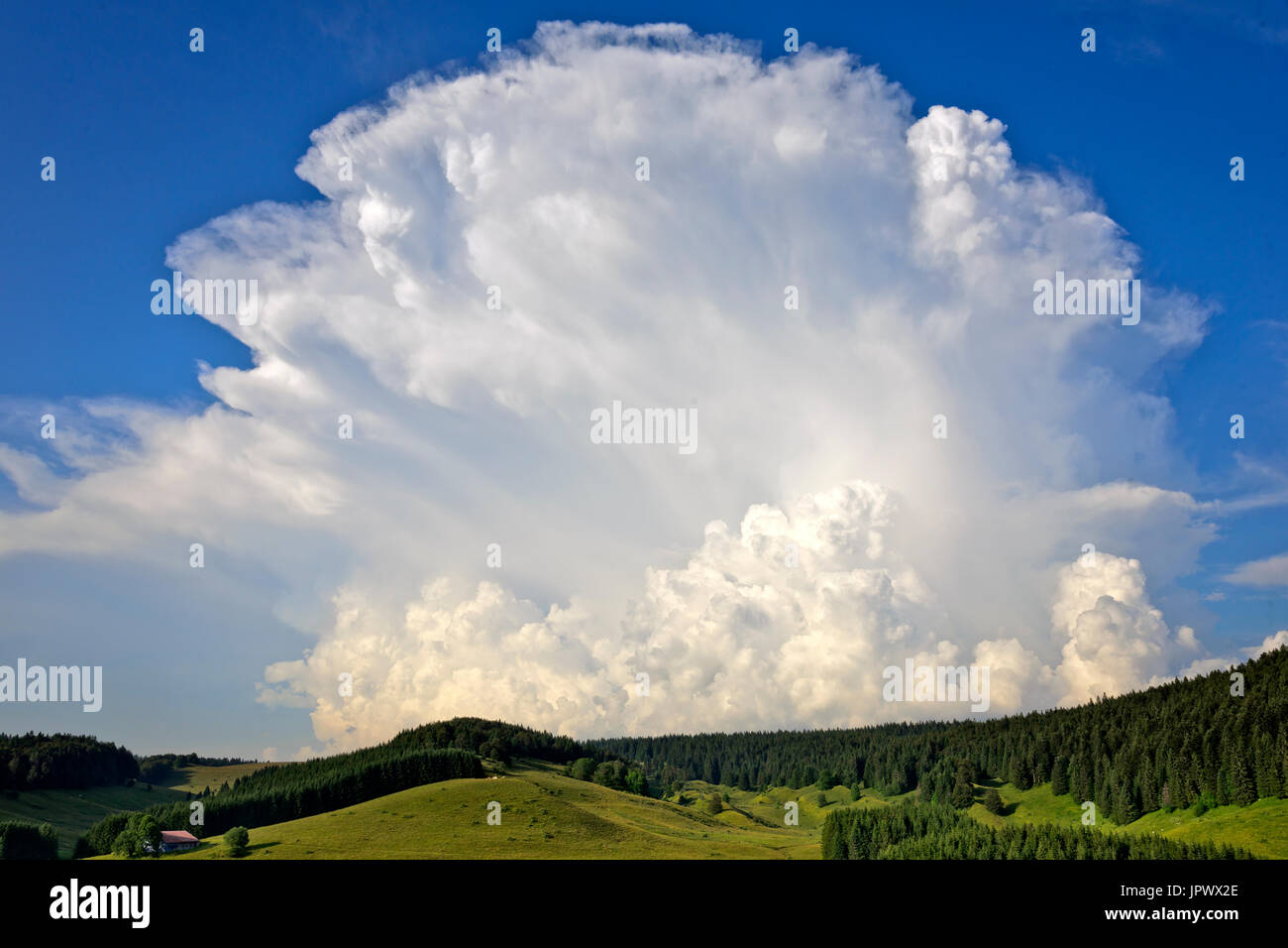 Nimbus Mountain High Resolution Stock Photography and Images - Alamy