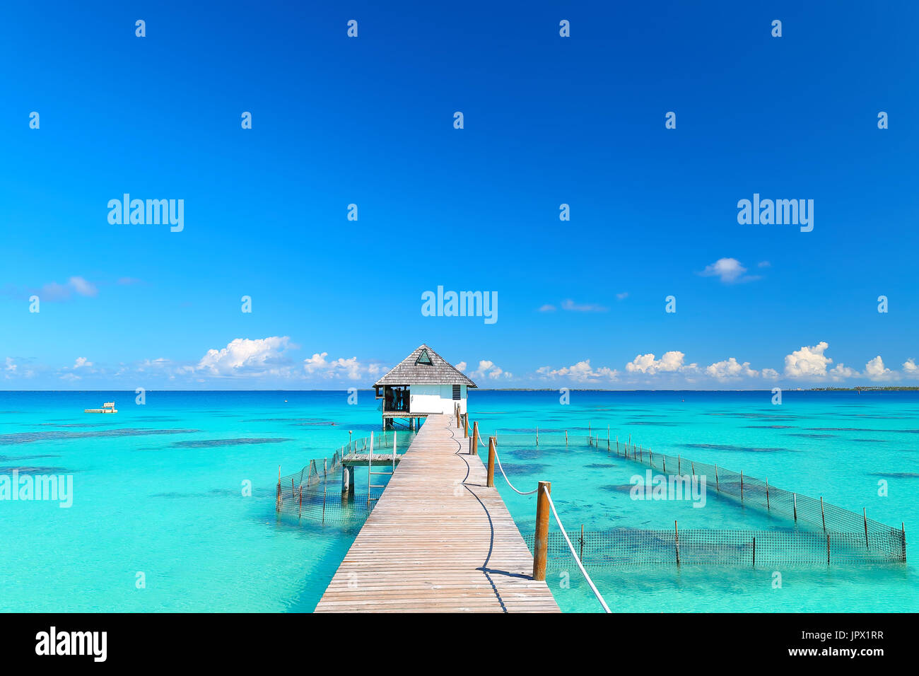 Handcrafted pearl farm - Fakarava French Polynesia Stock Photo - Alamy