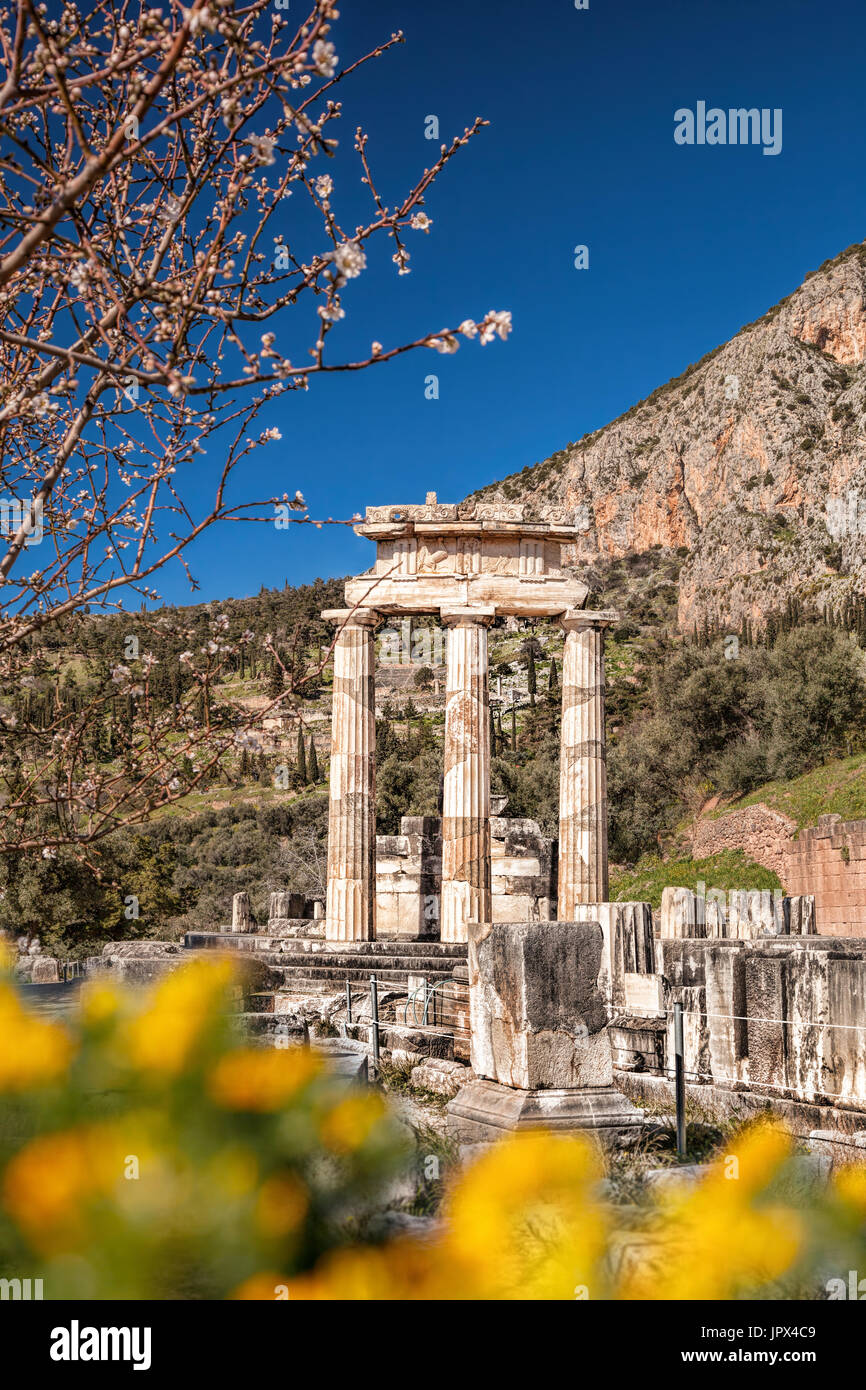 Treasure house delphi hi-res stock photography and images - Alamy