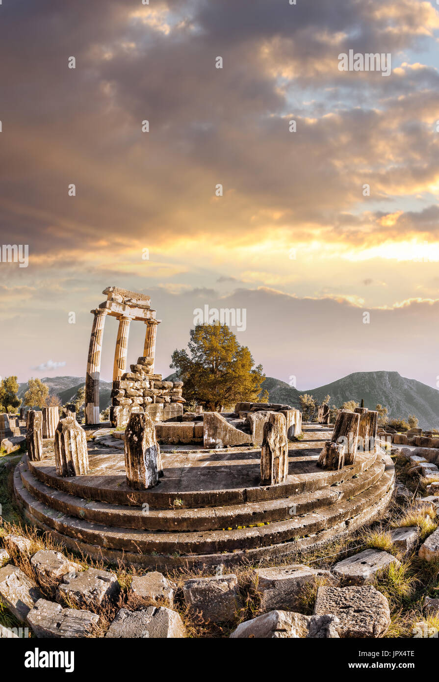 Sunset in delphi hi-res stock photography and images - Alamy