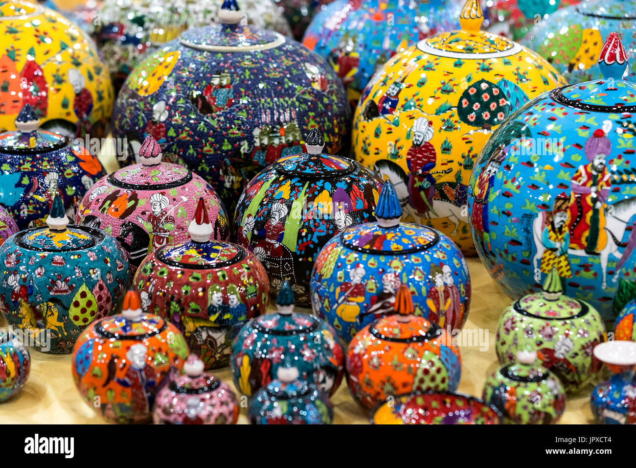 Traditional Turkish painted ceramics on the market Stock Photo - Alamy