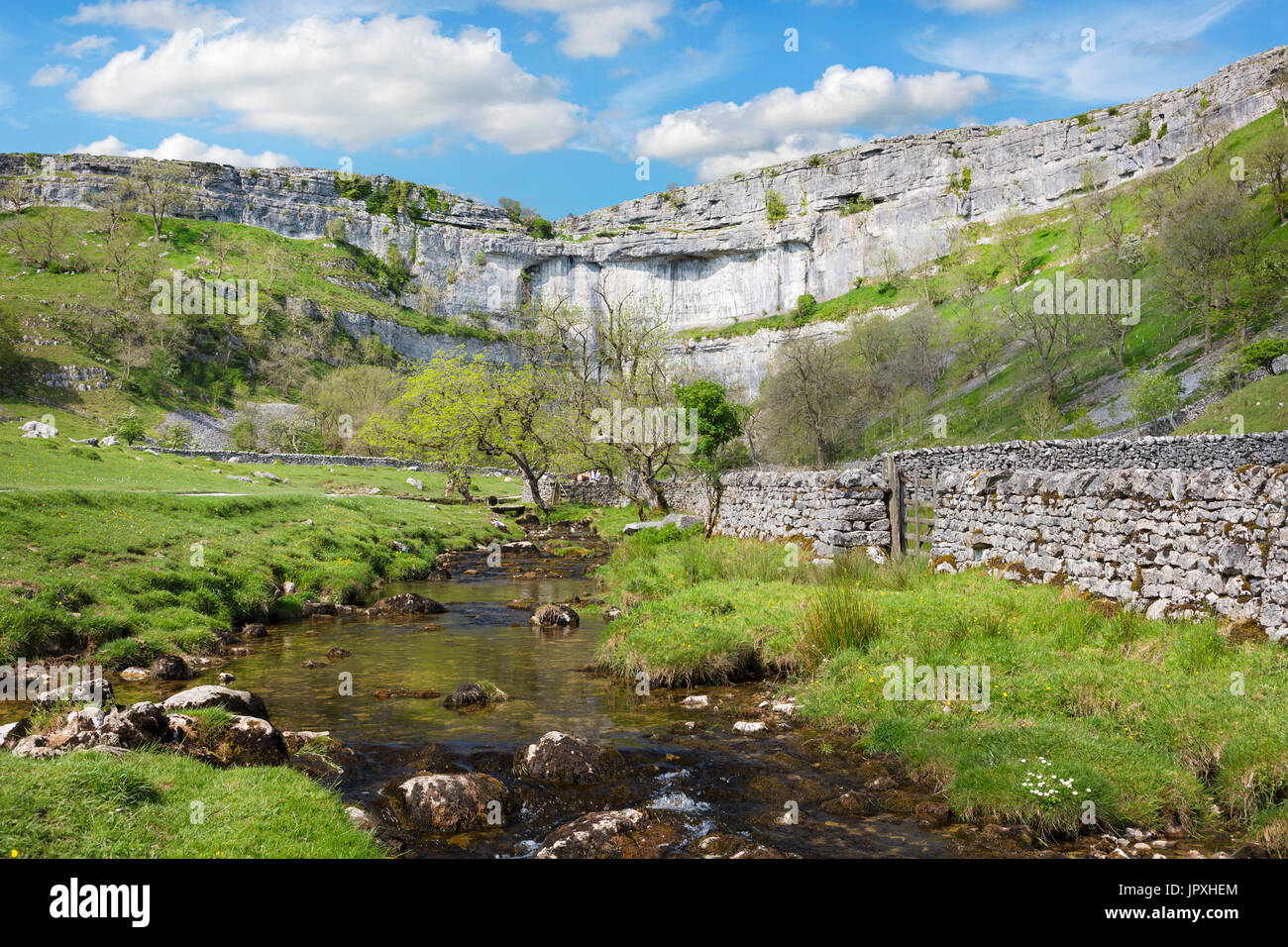 Malham Cove Malham Yorkshire Dales Stock Photo - Alamy