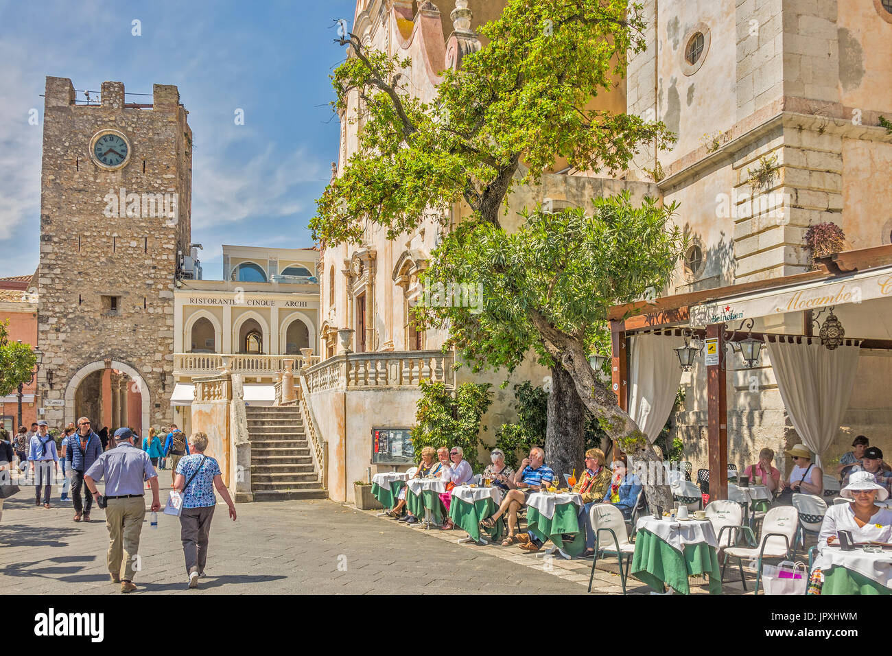 People Relaxing In The Main Square Taormina Italy Stock Photo - Alamy