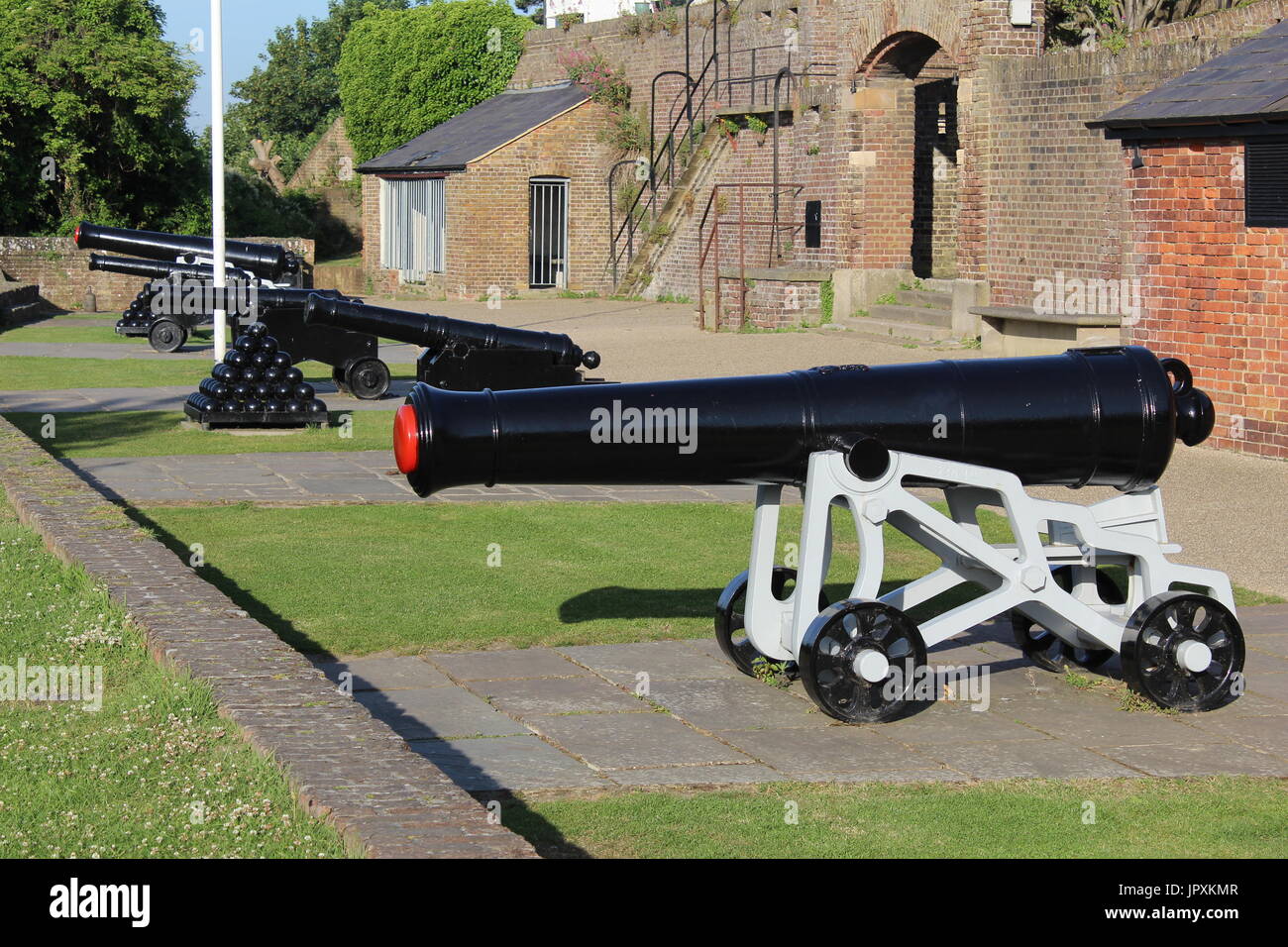 GUN GARDEN AT YPRES TOWER IN RYE Stock Photo - Alamy
