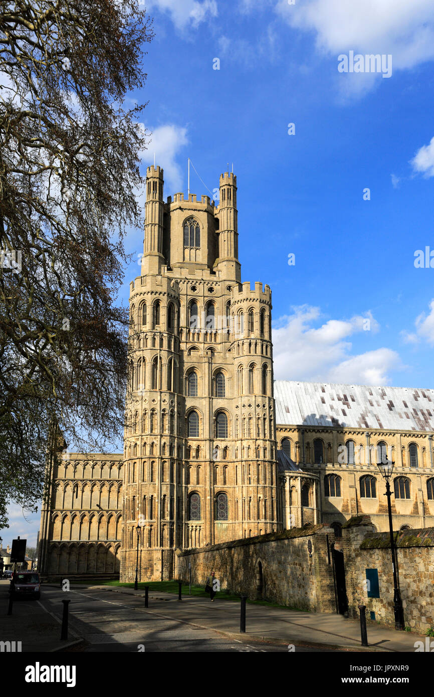 Spring Colours, Ely Cathedral, Ely City, Cambridgeshire, England, UK ...