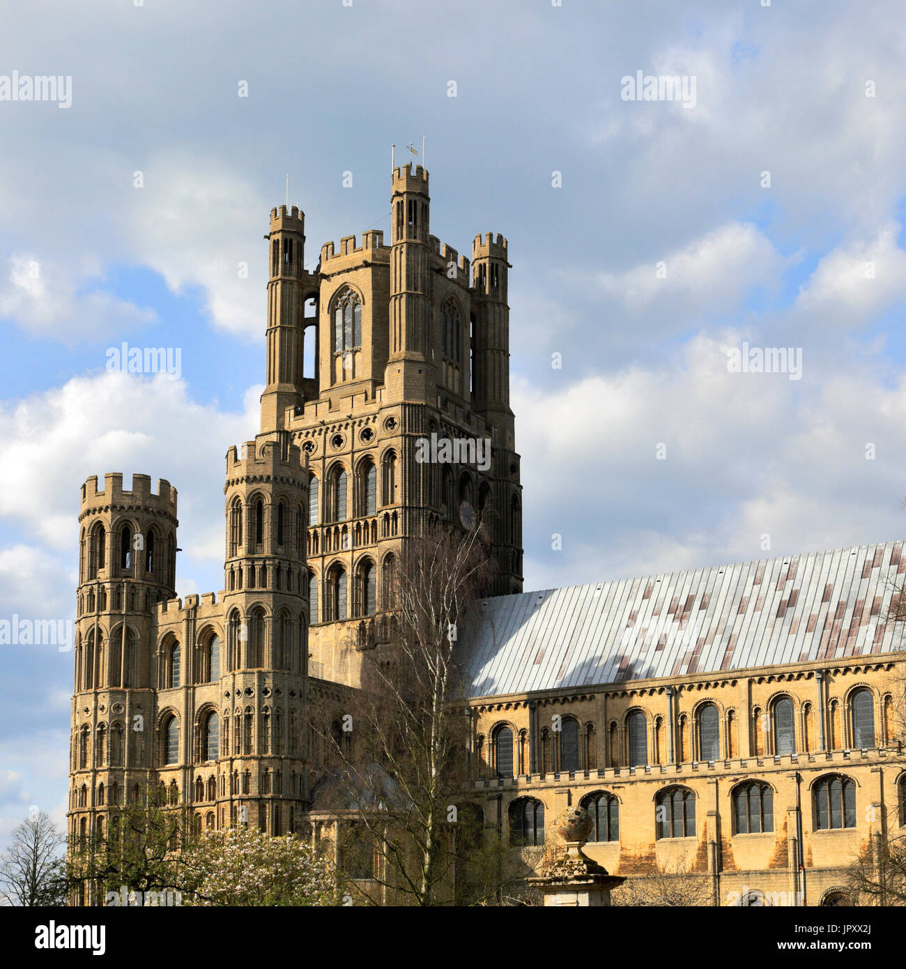 Spring Colours, Ely Cathedral, Ely City, Cambridgeshire, England, UK ...