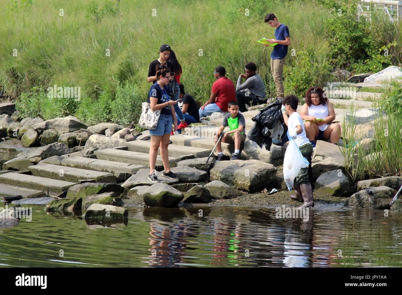The Bronx, New York, USA. 2nd. Aug, 2017. The Bronx River Alliance ...