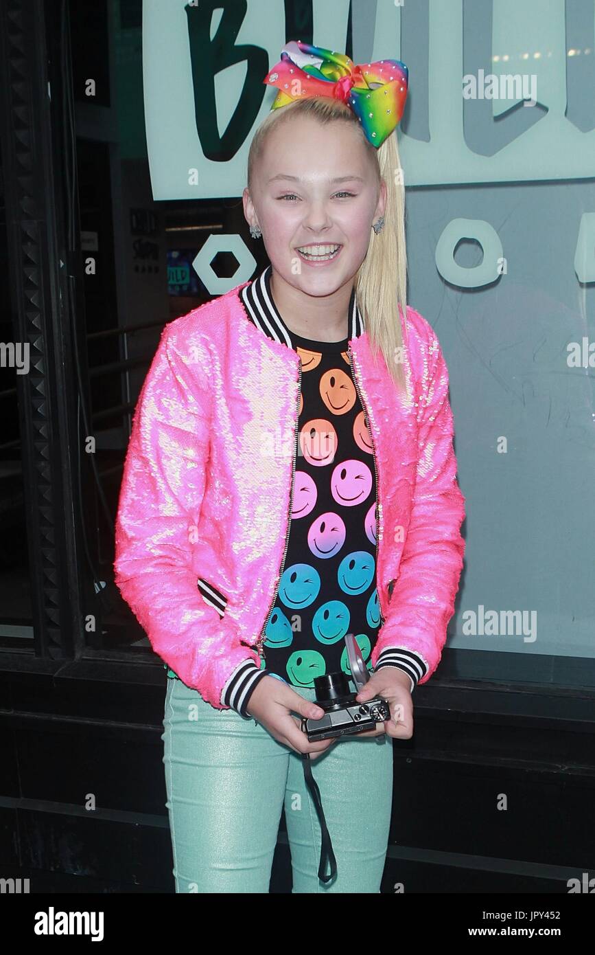Jojo siwa 2017 hi-res stock photography and images - Alamy