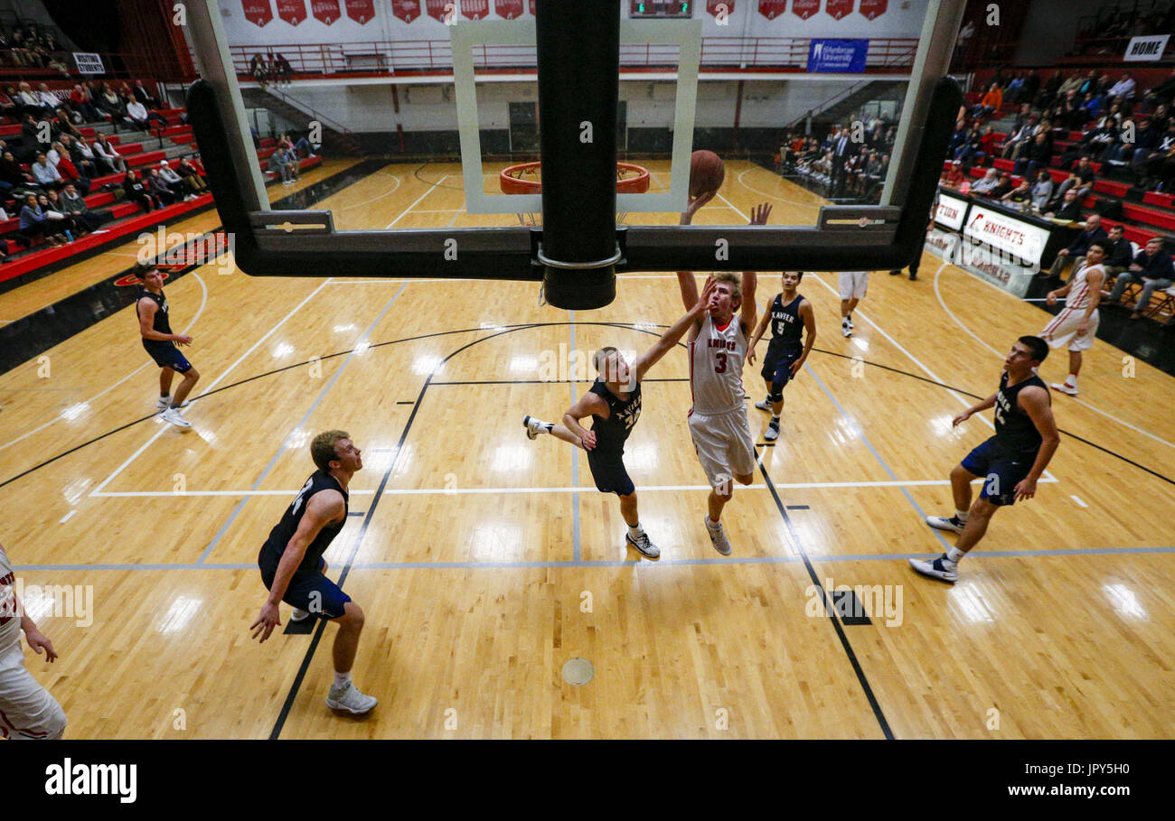 Davenport, Iowa, USA. 3rd Jan, 2017. Assumption's Dylan Peeters (3 ...
