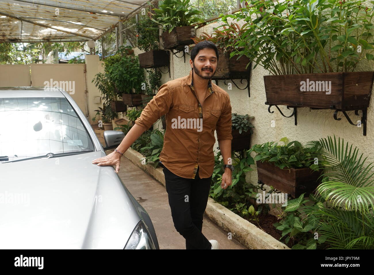 Mumbai, India. 2nd August, 2017. Bollywood actor Shreyas talpadel Pose ...