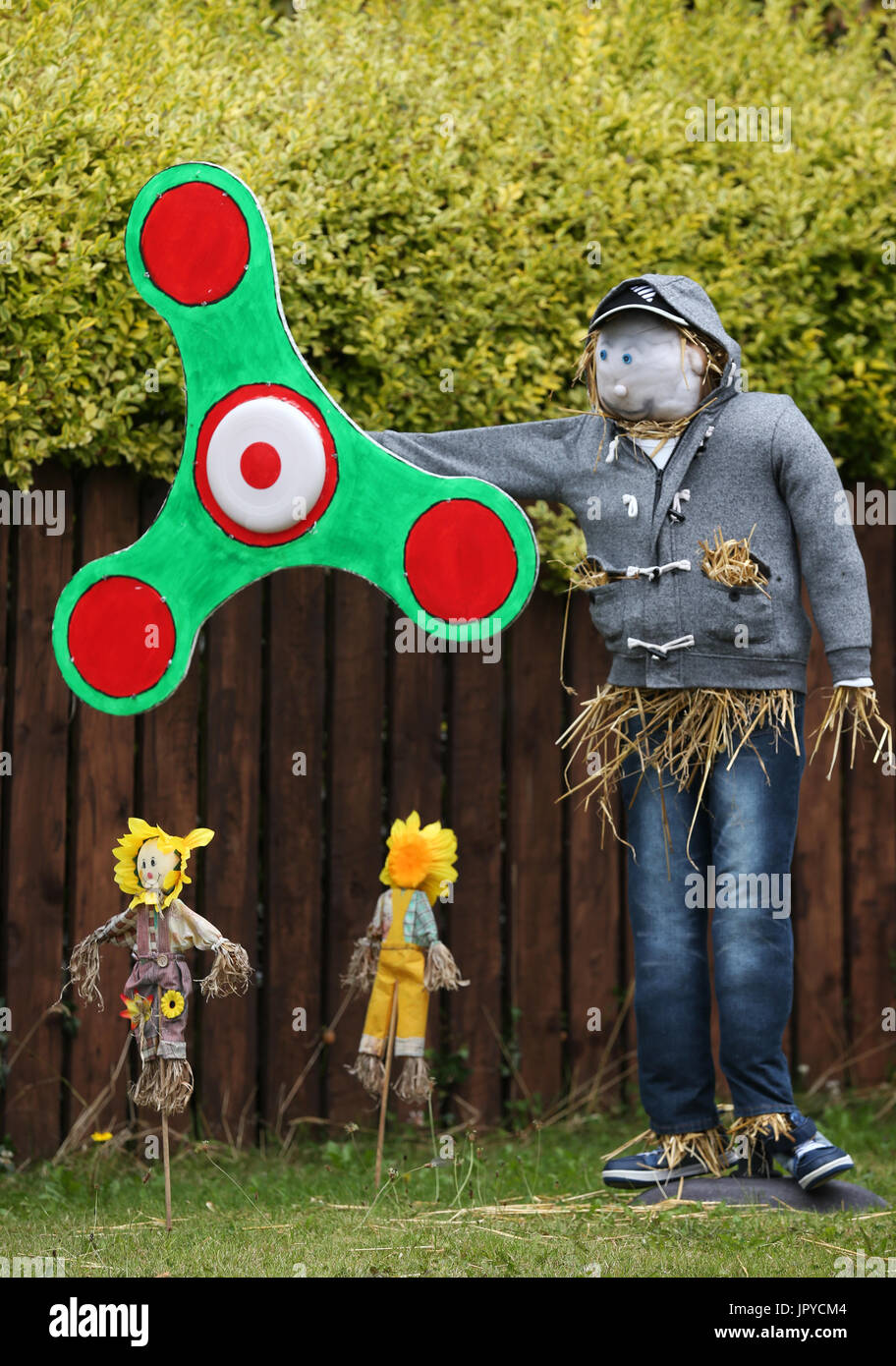 Durrow scarecrow festival hi-res stock photography and images - Alamy