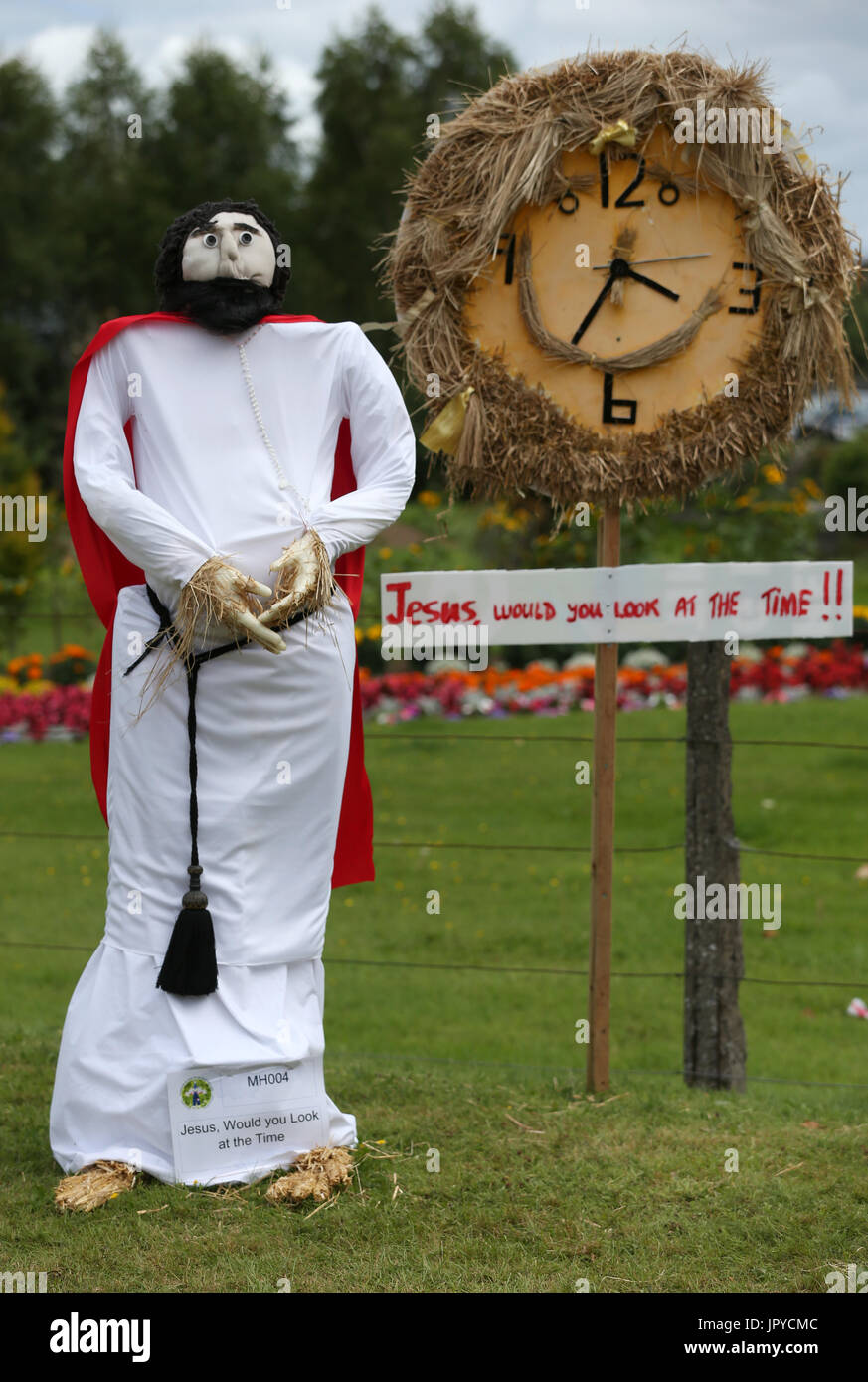 Durrow scarecrow festival hi-res stock photography and images - Alamy