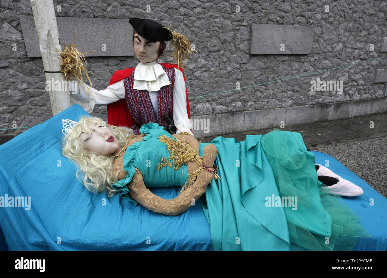 Durrow, Ireland. 3rd August 2017. A ‘Sleeping Beauty’ themed scarecrow ...