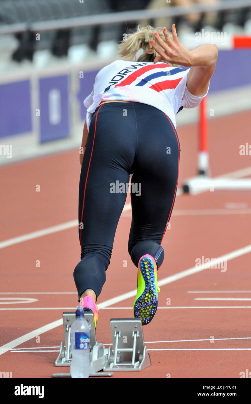 London, UK. 3rd Aug, 2017. Hurdler, Isabelle Pedersen (Norway), trains ...