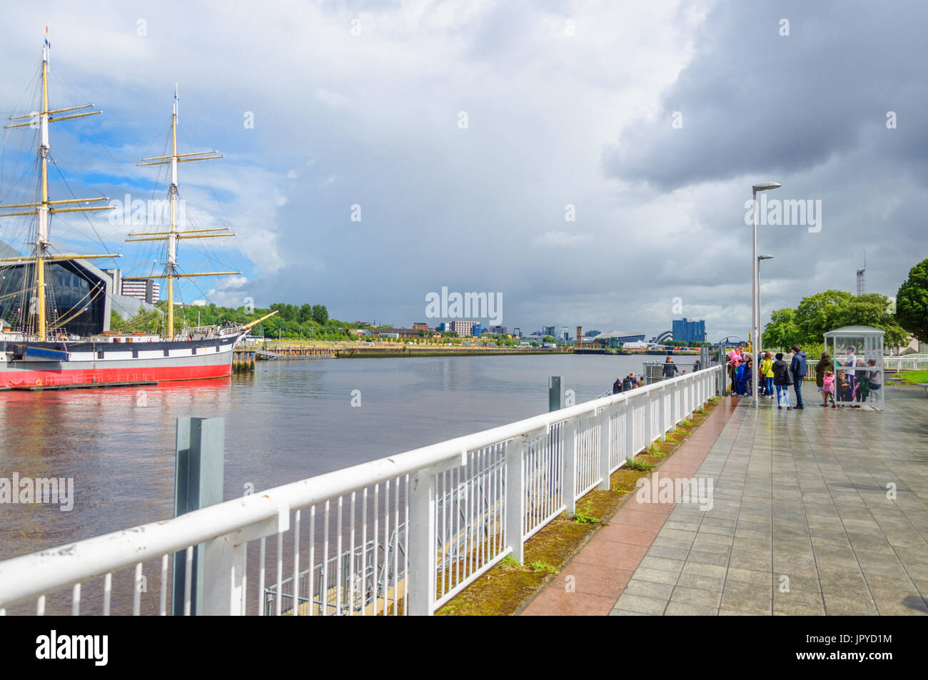 Govan summer ferry hi-res stock photography and images - Alamy