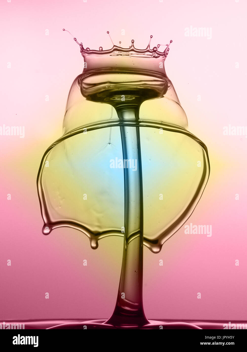 Crowned Worthington spike with bell shape formed over the top against a ...