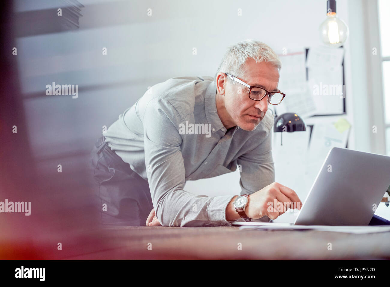 Serious connection hi-res stock photography and images - Alamy