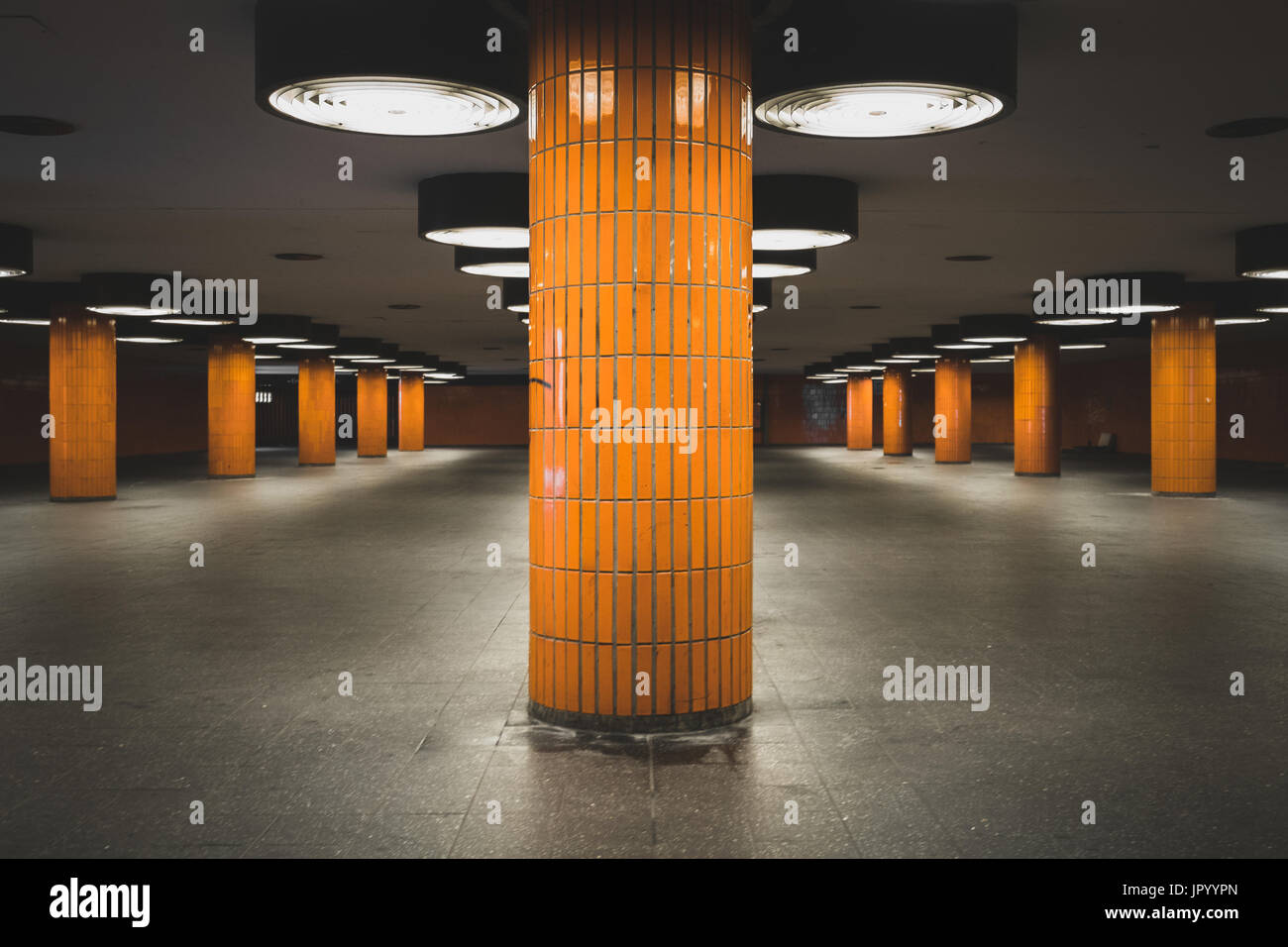 Tunnel underground walkway hi-res stock photography and images - Alamy