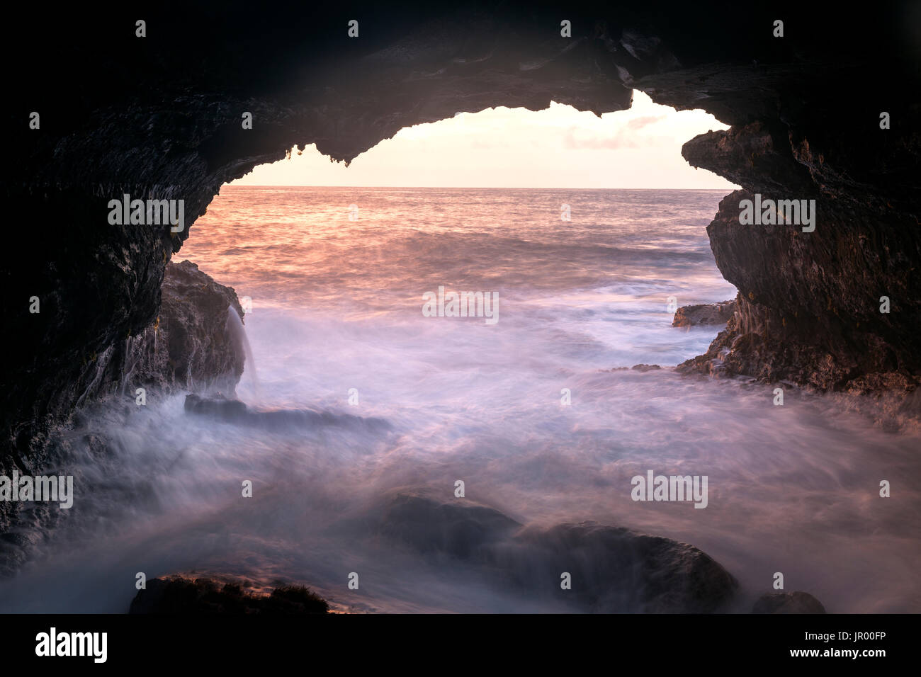 Bridge pacific ocean hi-res stock photography and images - Alamy