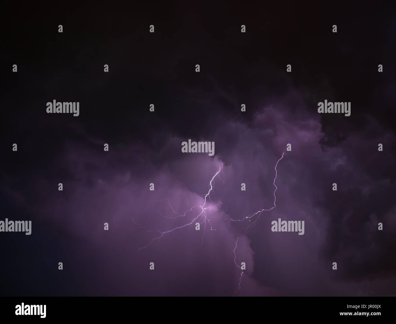 Lightening skies hi-res stock photography and images - Alamy