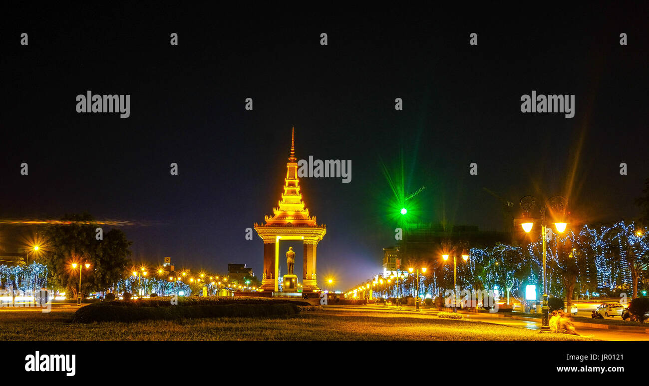 Phnom penh streets night hi-res stock photography and images - Alamy