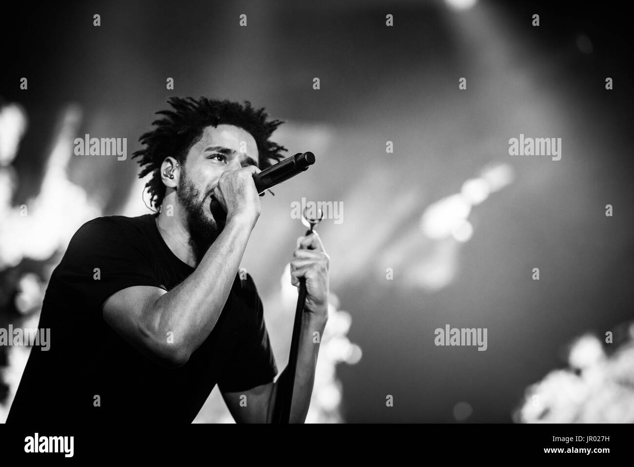 Rapper j cole hi-res stock photography and images - Alamy
