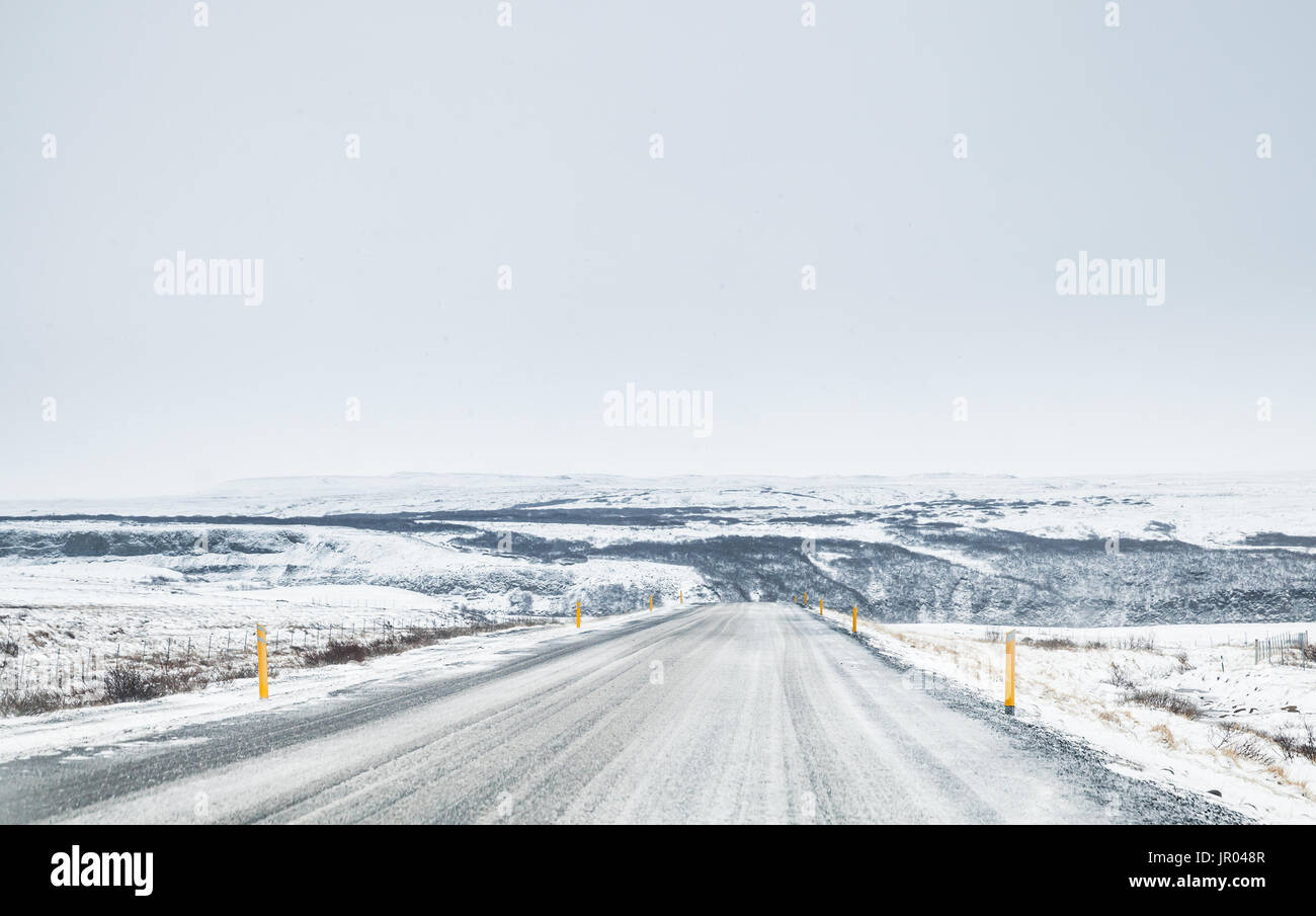 Snow covered icelandic road hi-res stock photography and images - Alamy