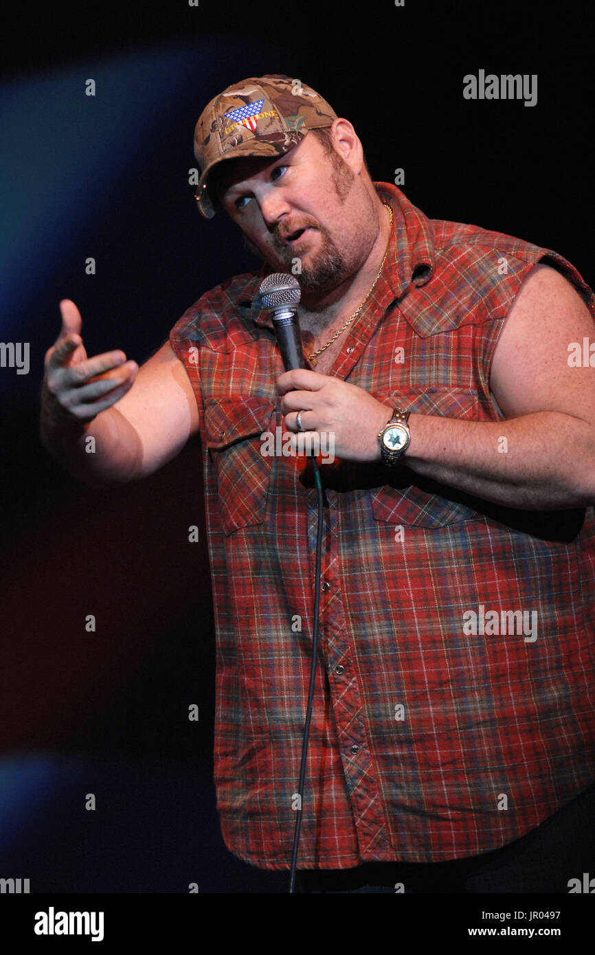 Larry the cable guy performs at Hard Rock Live in the Hard Rock Hotel ...