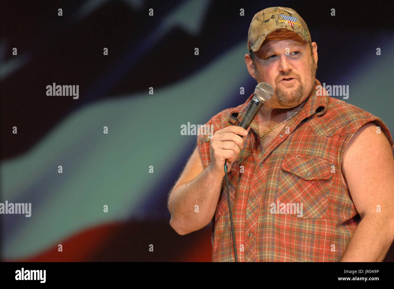 Larry The Cable Guy Pointing