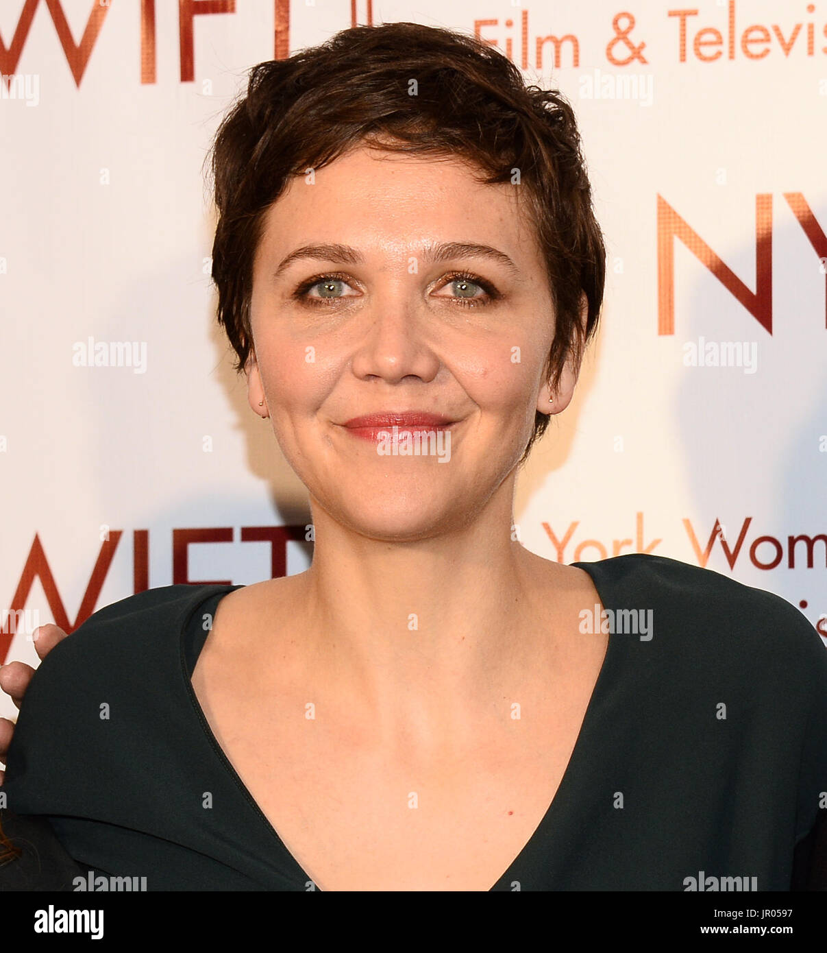 Actress maggie gyllenhaal hi-res stock photography and images - Alamy
