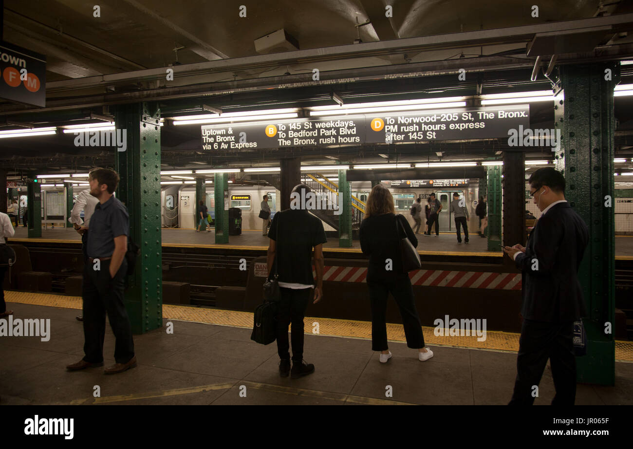 Ny subway hi-res stock photography and images - Alamy